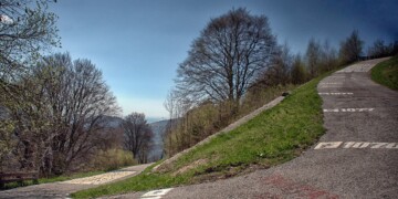 Il muro di Sormano: la sfida ciclistica più dura della Lombardia ...